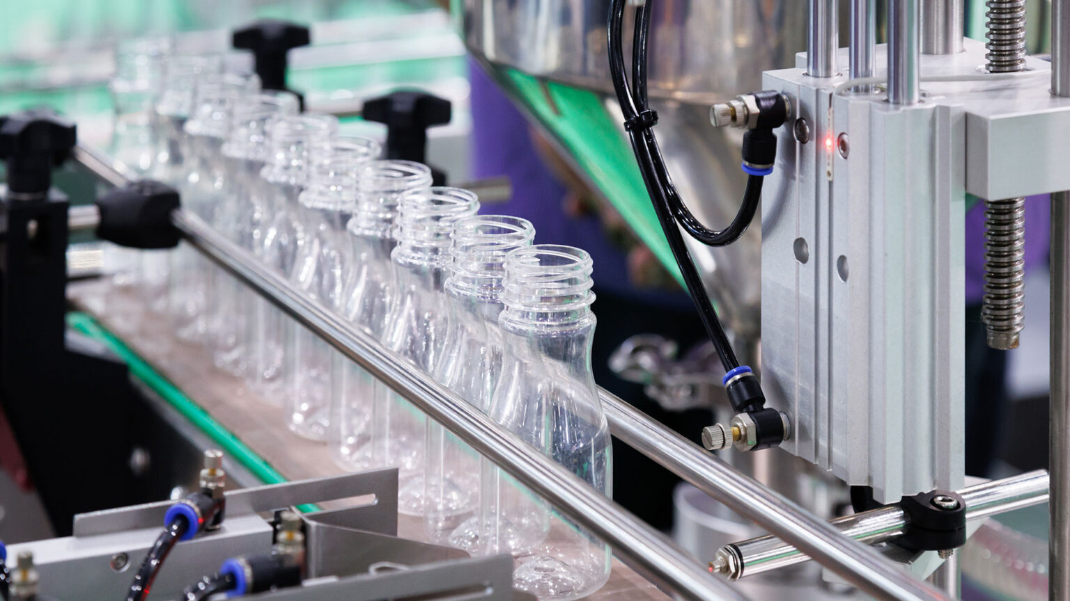 Como é feita a garrafa PET? - Eplast